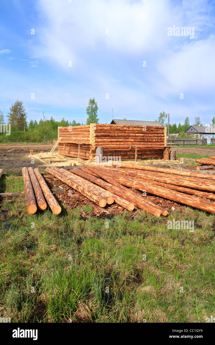 construction of the new wooden building Stock Photo - Alamy