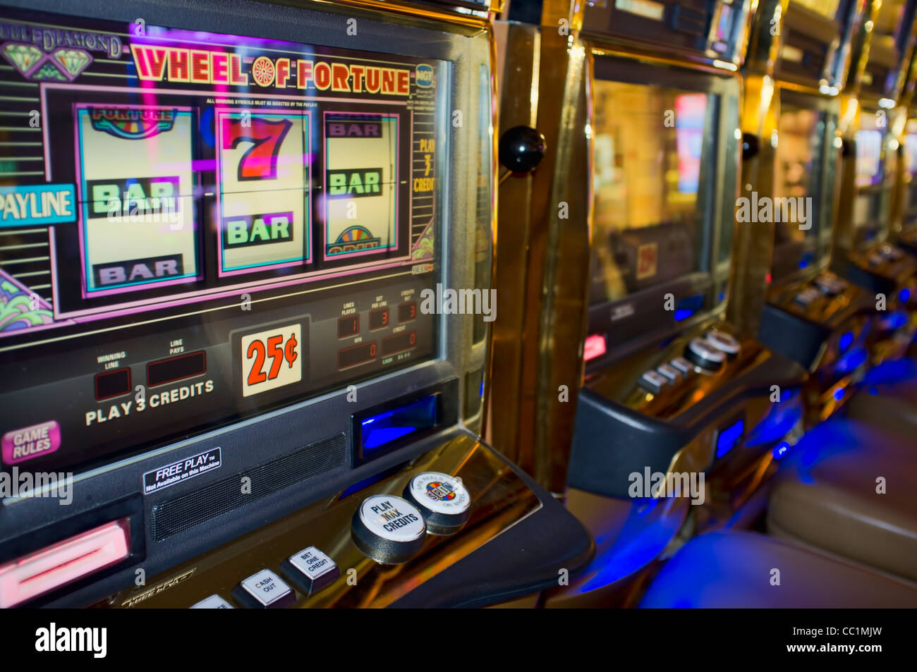 Empty slot machines hi-res stock photography and images - Alamy