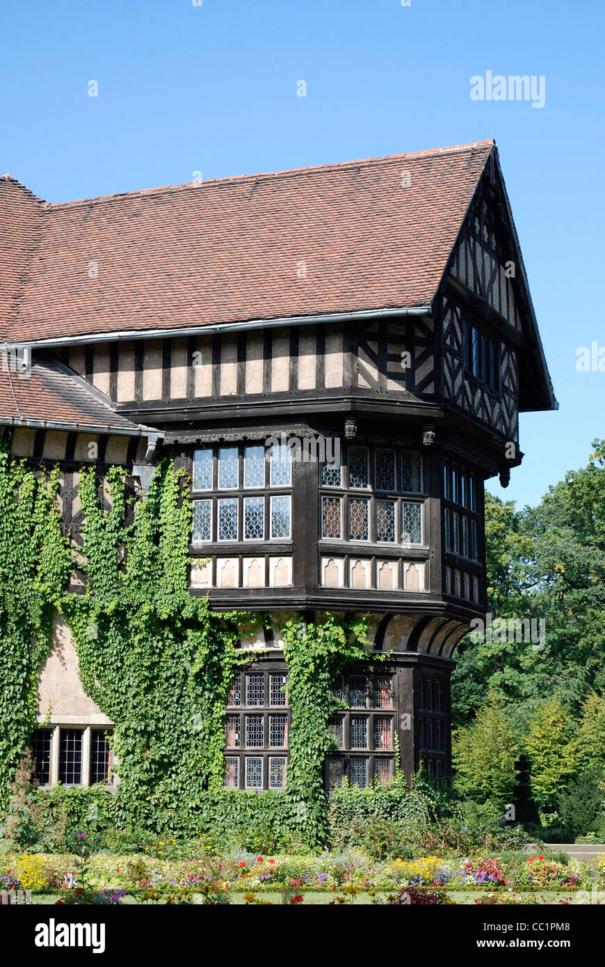 Cecilienhof castle in New garden of Potsdam Stock Photo - Alamy