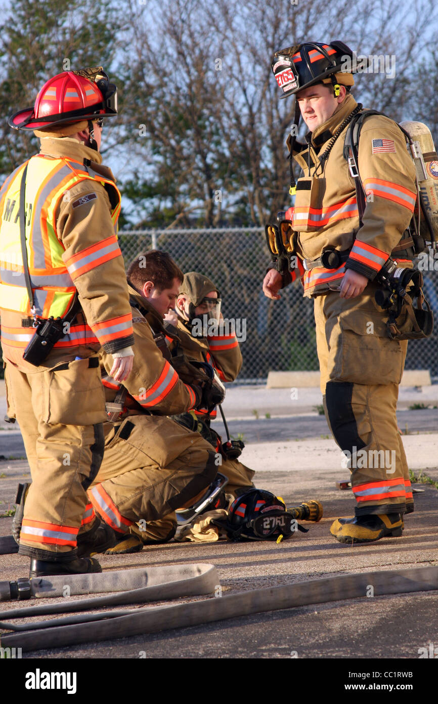 Group of firefighters hi-res stock photography and images - Alamy