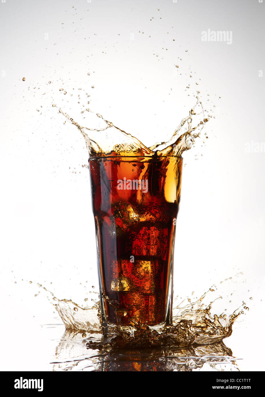 Cola glass hi-res stock photography and images - Alamy