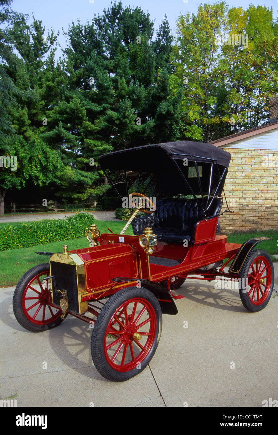 Classic runabout hi-res stock photography and images - Alamy