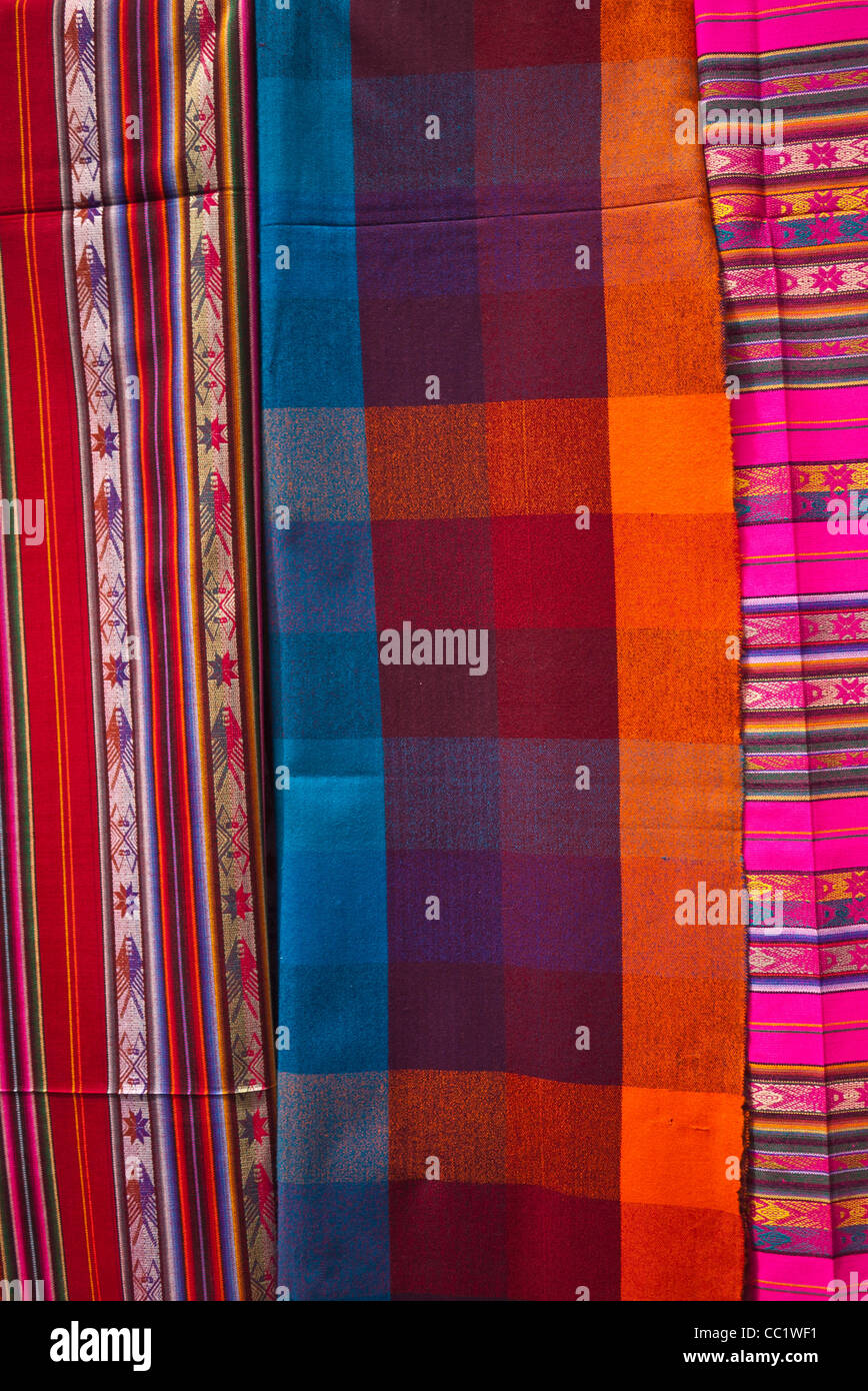 Otavalo ecuador market textiles hi-res stock photography and images - Alamy