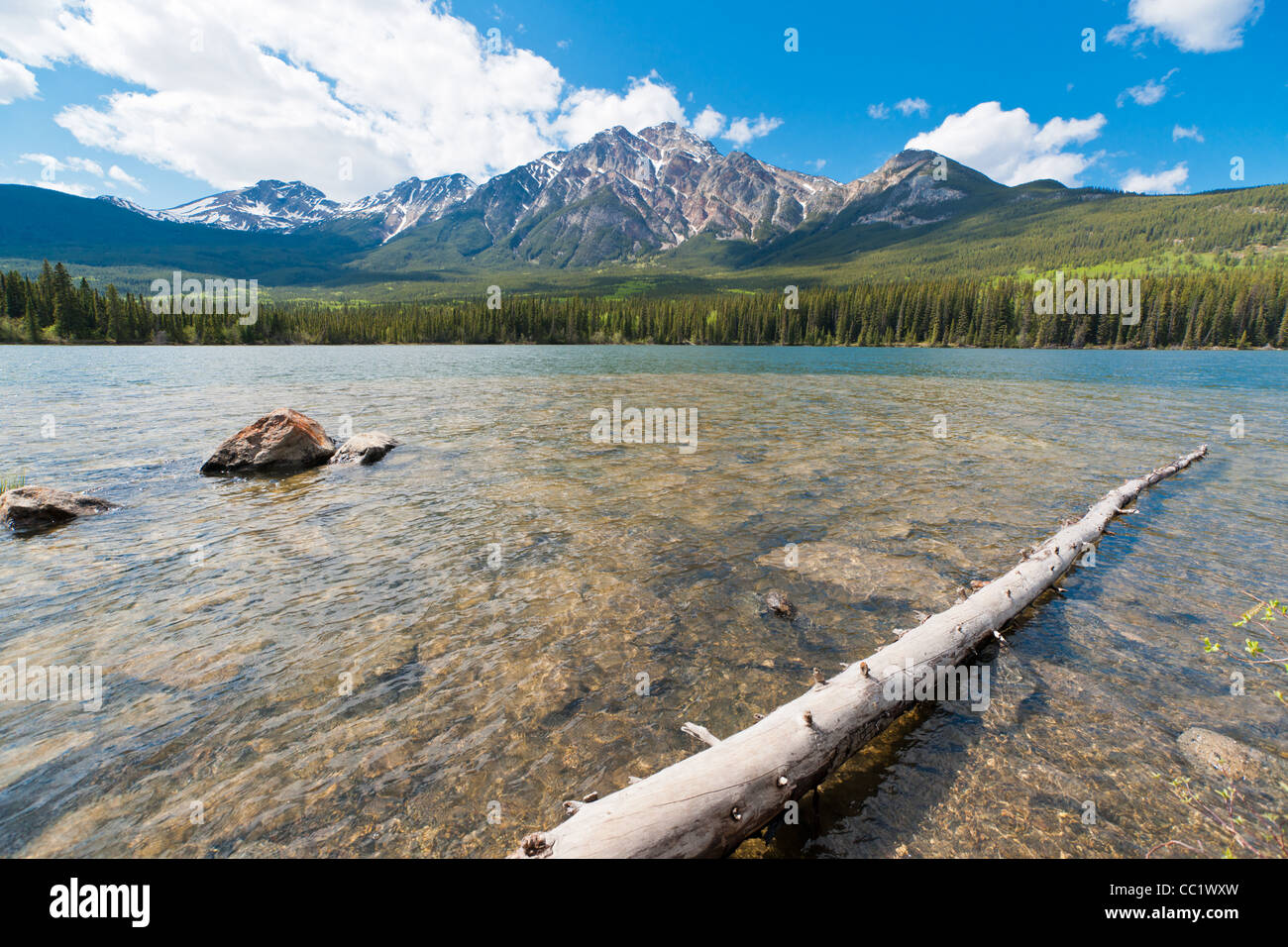 Pyramid Lake in Jasper National Park, Alberta, Canada Stock Photo - Alamy