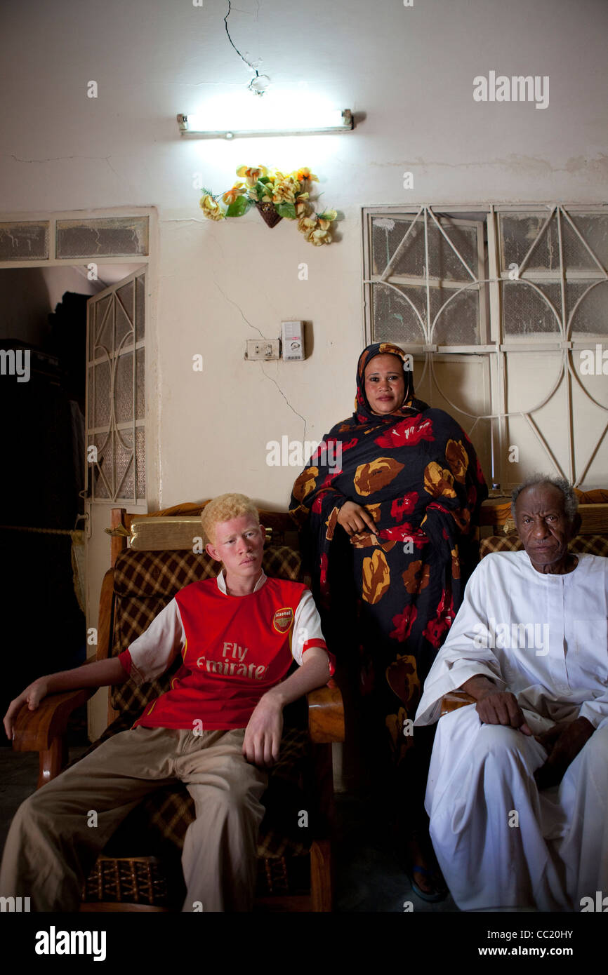 Black albino family hi-res stock photography and images - Alamy
