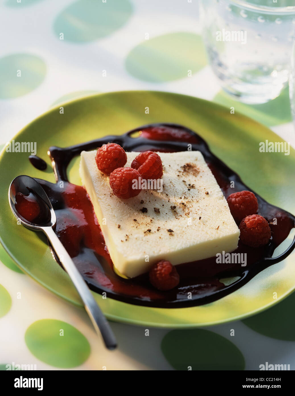 Ice Cake High Resolution Stock Photography and Images - Alamy