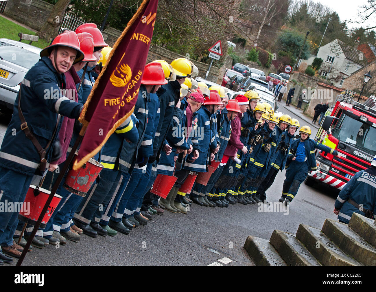 All of the participants of the Geddington Squirt in line Stock Photo ...