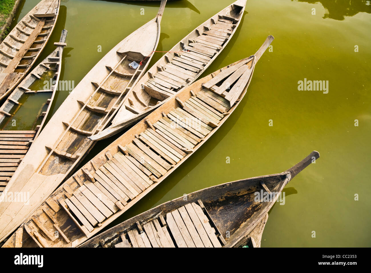 Traditional Thai canoes. Sukhothai, Sukhothai, Thailand Stock Photo - Alamy