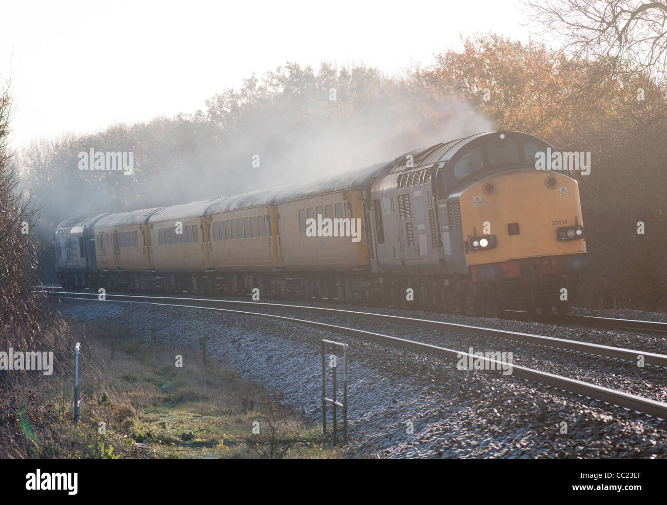 Network rail yellow coaches hi-res stock photography and images - Alamy