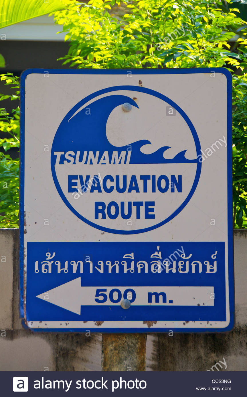 Tsunami Evacuation Sign Stock Photos & Tsunami Evacuation Sign Stock ...