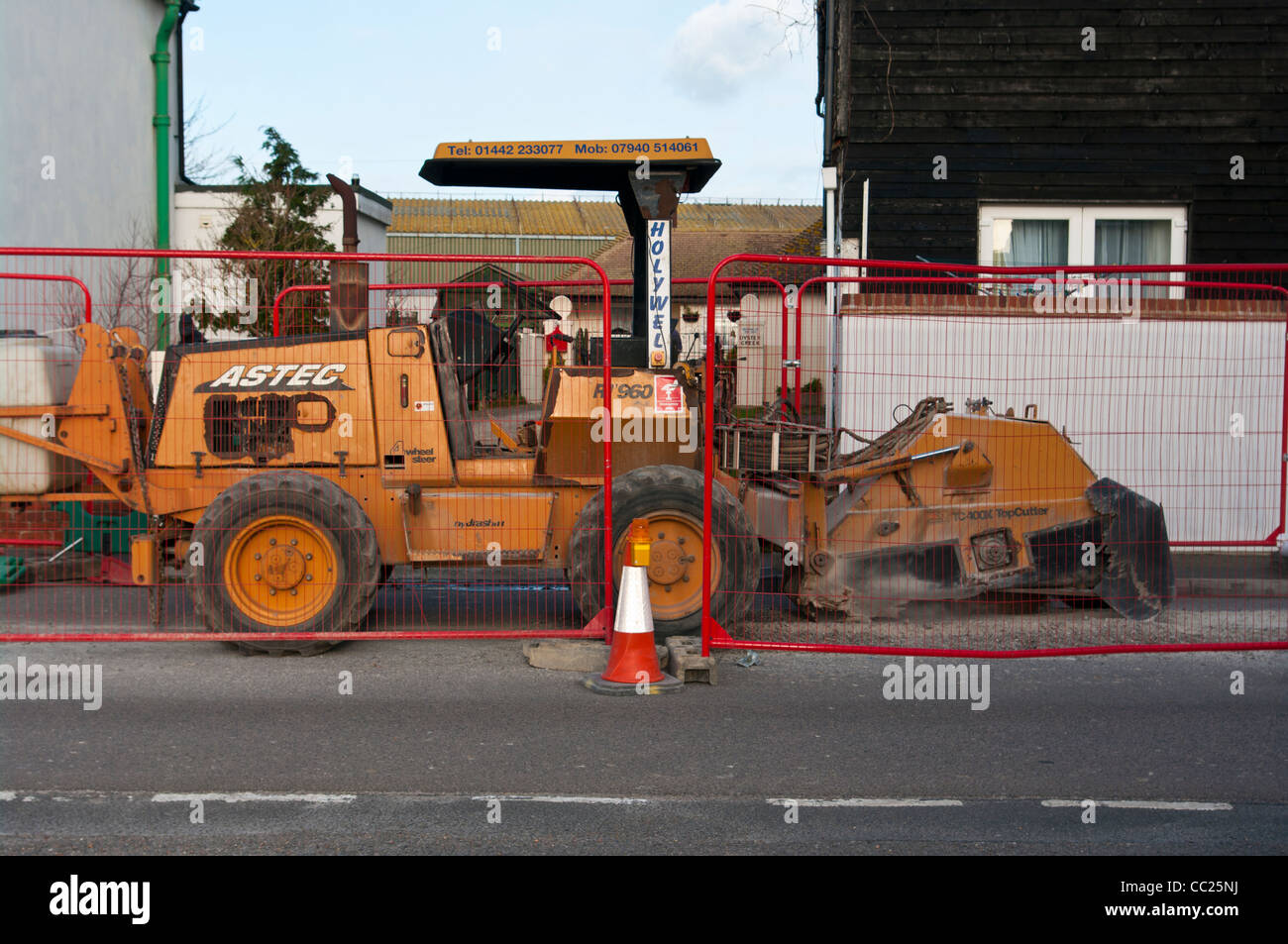 Road Surface Cutter Astec Concrete Rock Saw Topcutter UK Roadworks road ...