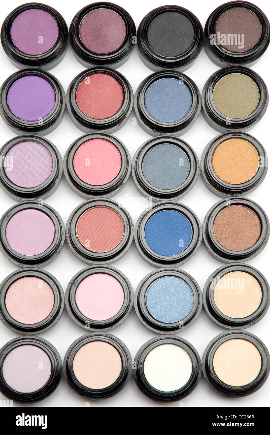 Containers of different shades of eyeshadow Stock Photo - Alamy