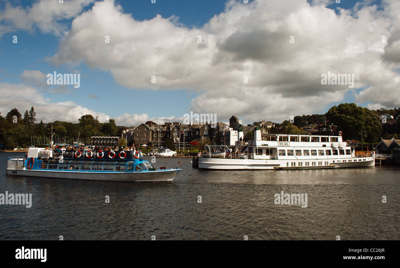ferries at lake windermere Stock Photo - Alamy