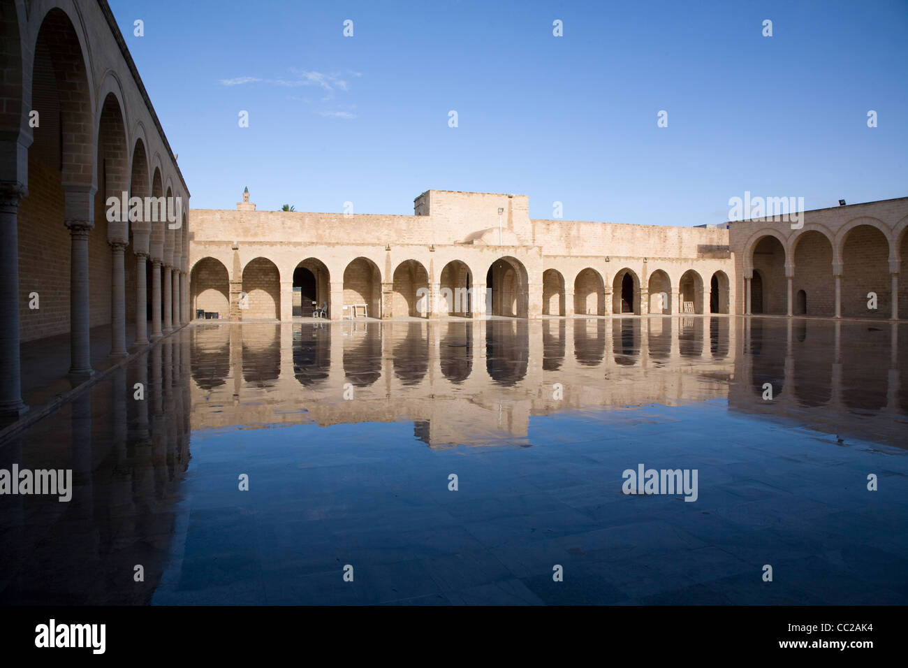 Mahdia tunisia mosque hi-res stock photography and images - Alamy
