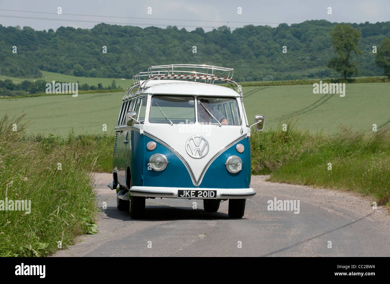 1965 Volkswagen Splitscreen 'splitty' microbus Stock Photo - Alamy