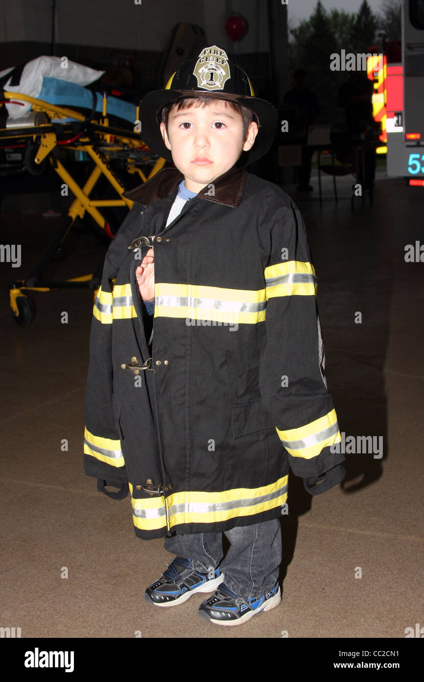 Fireman's uniform hi-res stock photography and images - Alamy