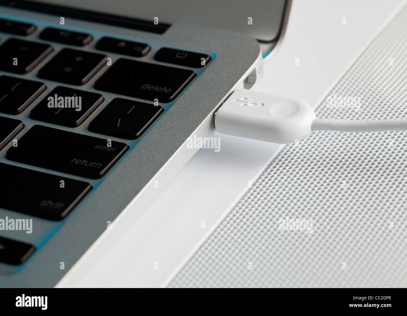 Open laptop blue screen hi-res stock photography and images - Alamy