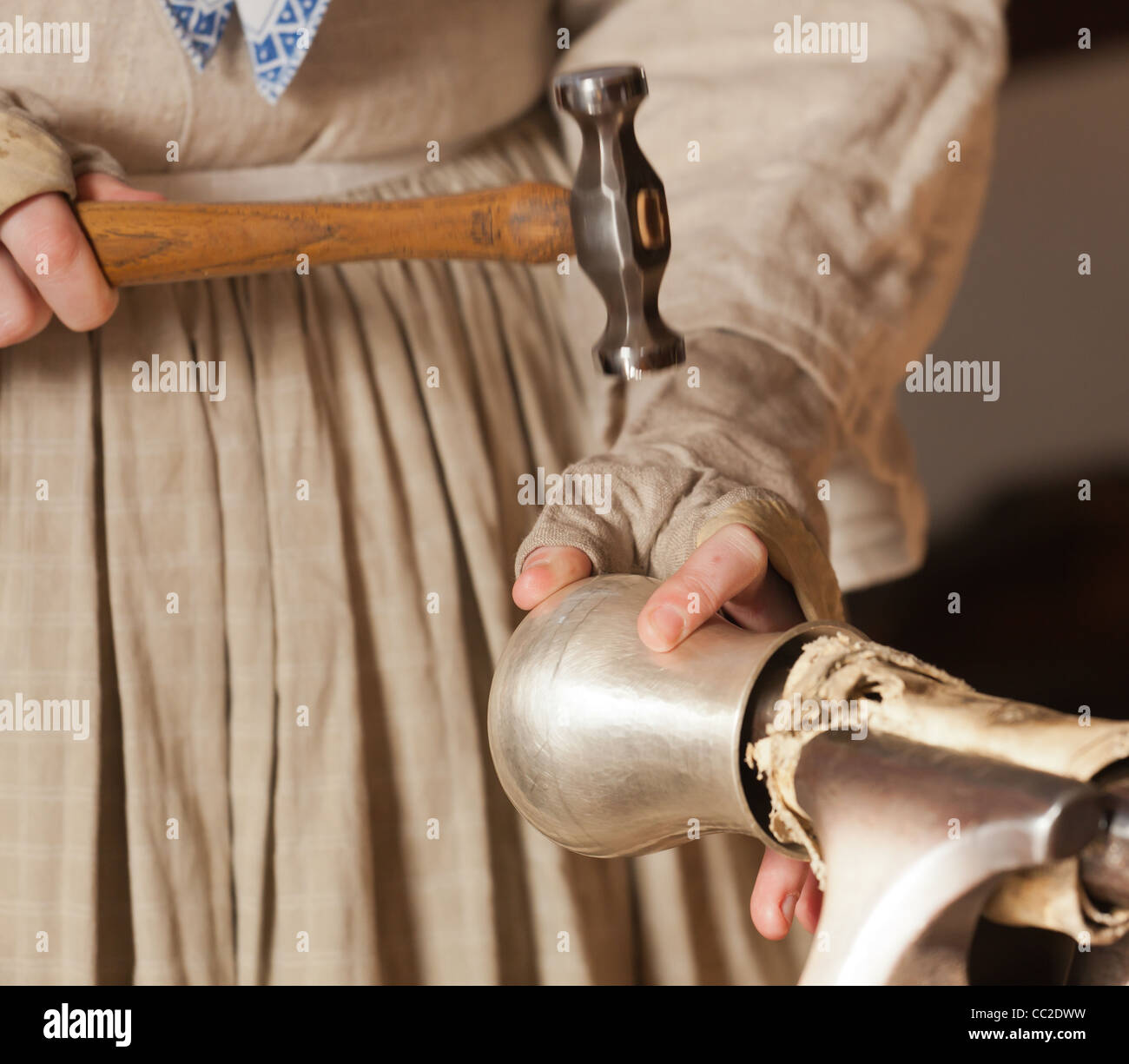 Woman silversmith hammer hi-res stock photography and images - Alamy