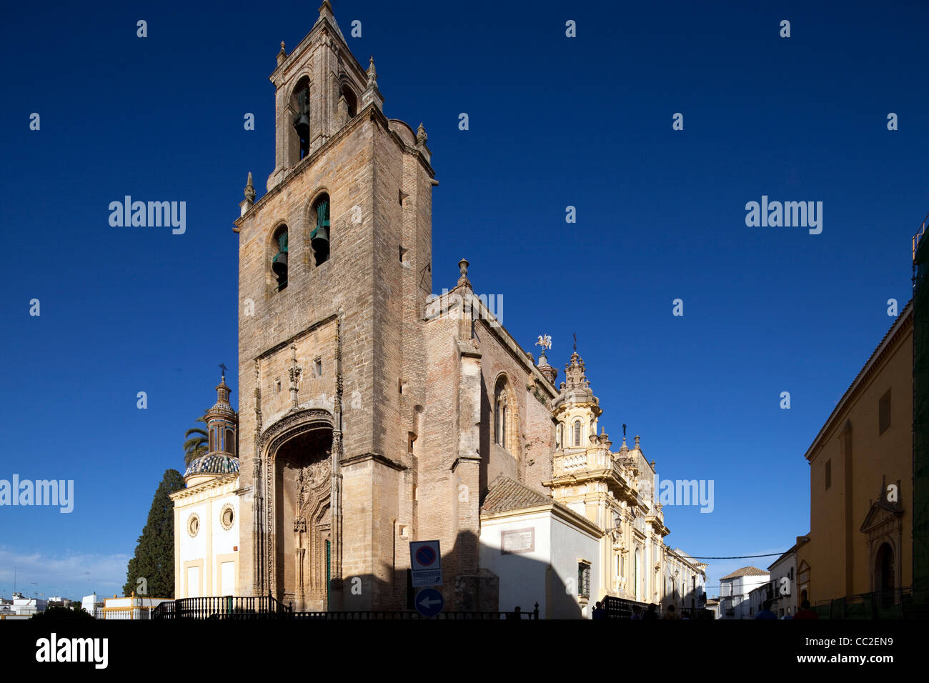 Utrera iglesia de santiago hi-res stock photography and images - Alamy