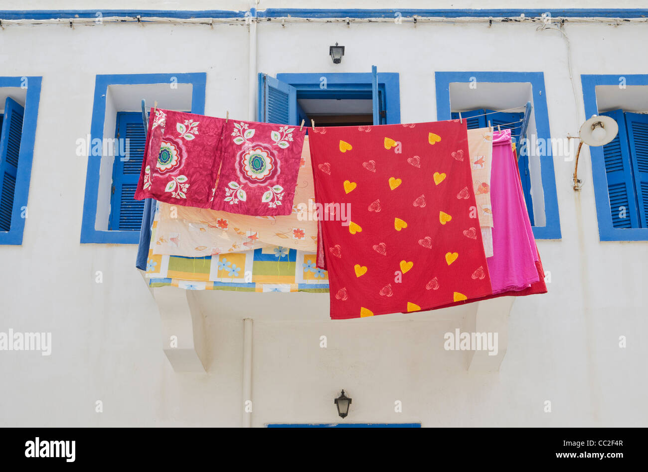Washing on the line hi-res stock photography and images - Alamy