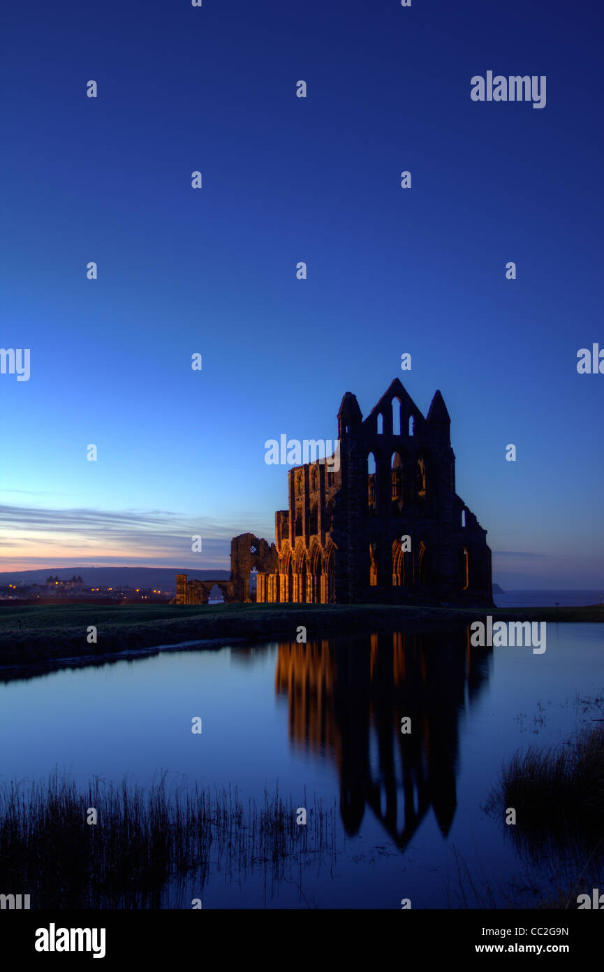 Whitby abbey hi-res stock photography and images - Alamy