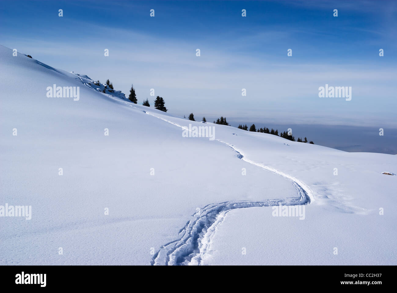 Valley footpath trail slope hi-res stock photography and images - Alamy