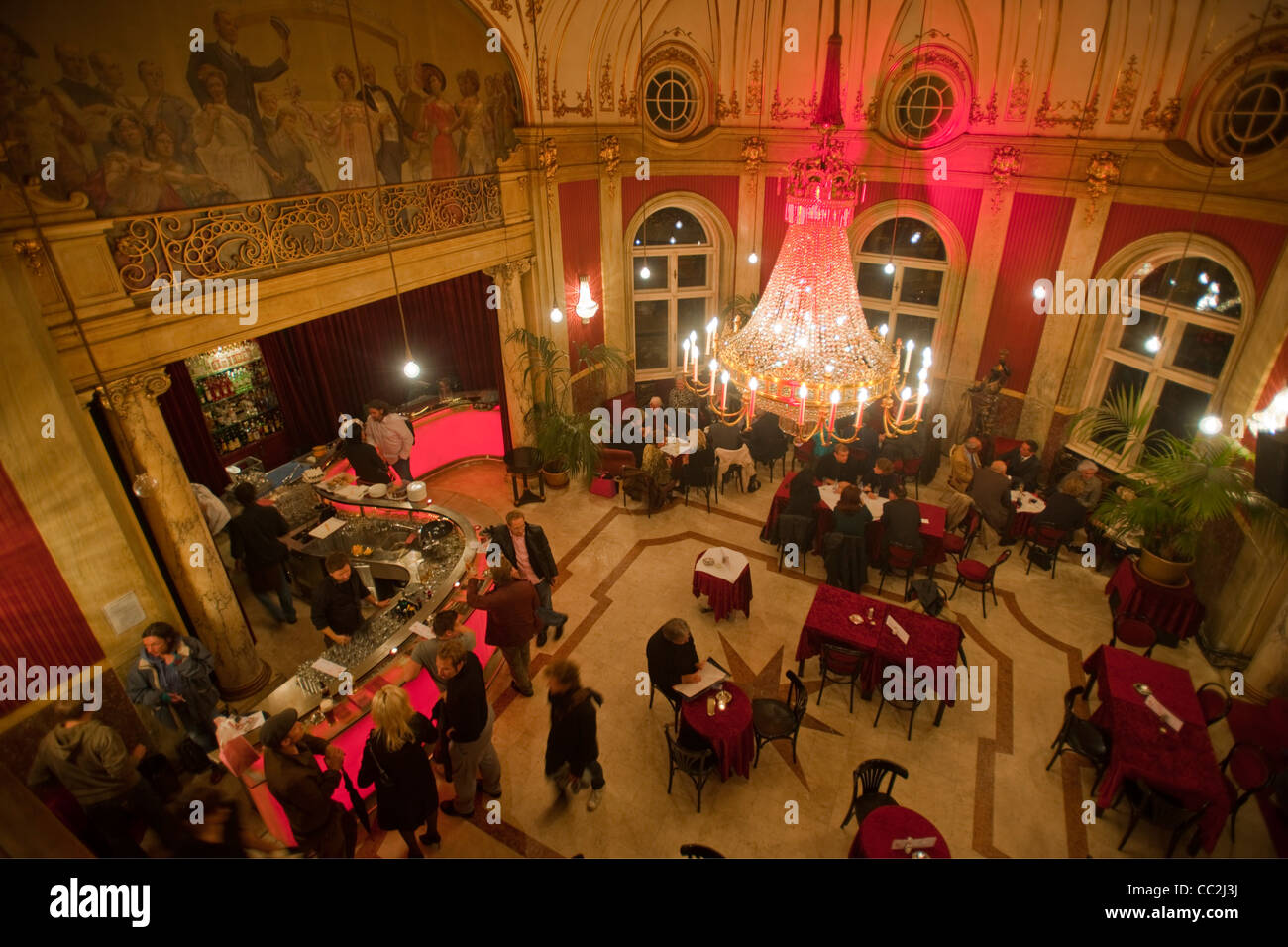 Österreich, Wien 7, Volkstheater, "Rote Bar" im Volkstheater Stock ...