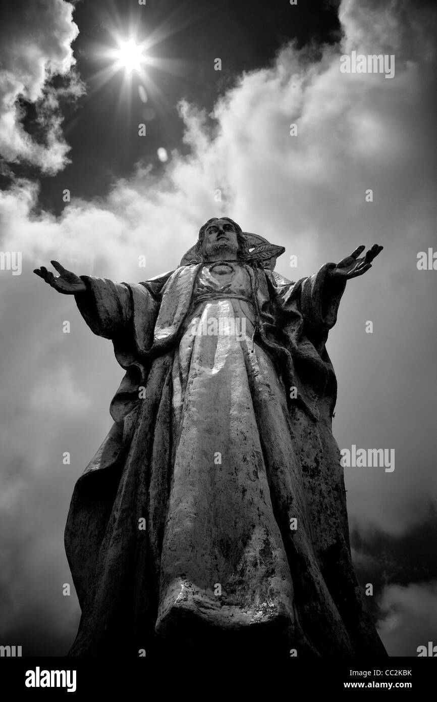 Philippines statue sun ray Stock Photo - Alamy