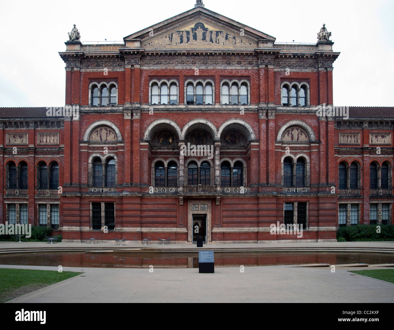Victoria and Albert Museum, London, United Kingdom Stock Photo - Alamy