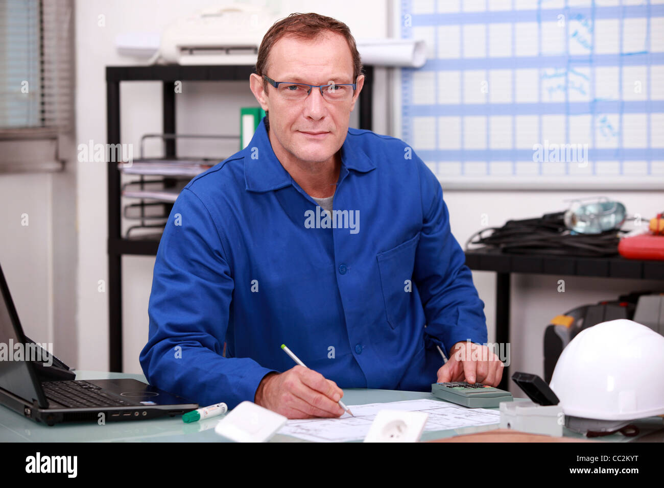 Audit inventory hi-res stock photography and images - Alamy