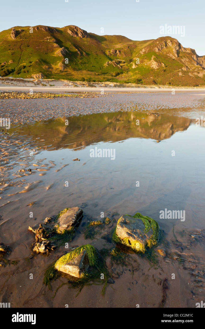 Snowdonia From Conwy Morfa Beach Stock Photo - Alamy