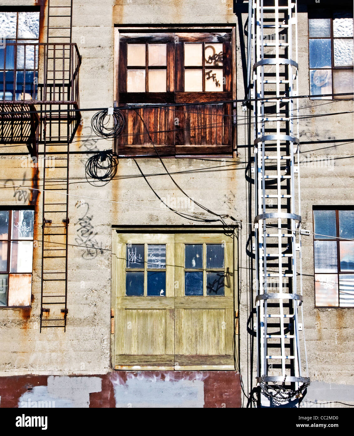 backside of an old commercial building Stock Photo - Alamy