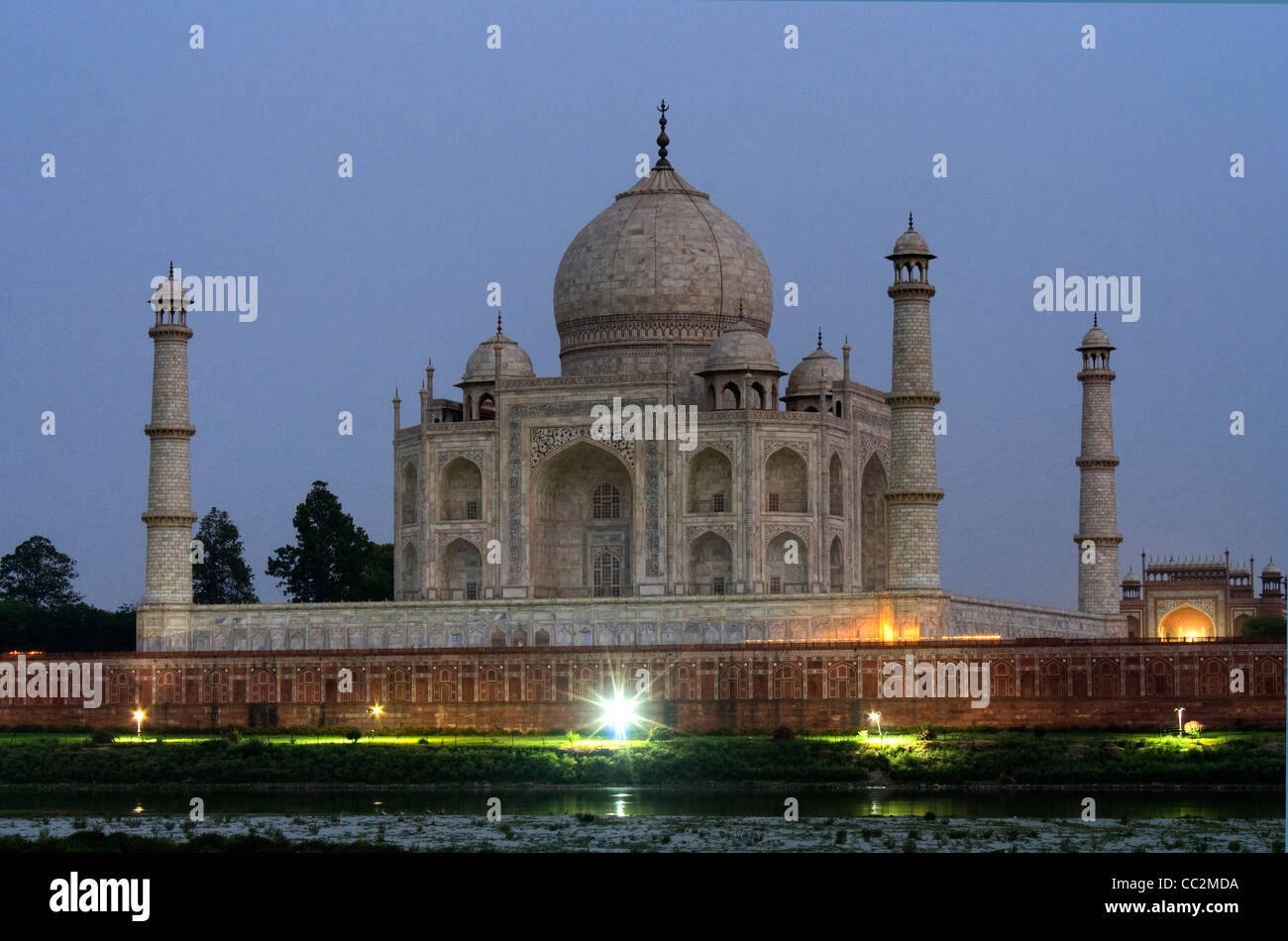 Taj mahal is the finest example of mughal architecture hi-res stock ...