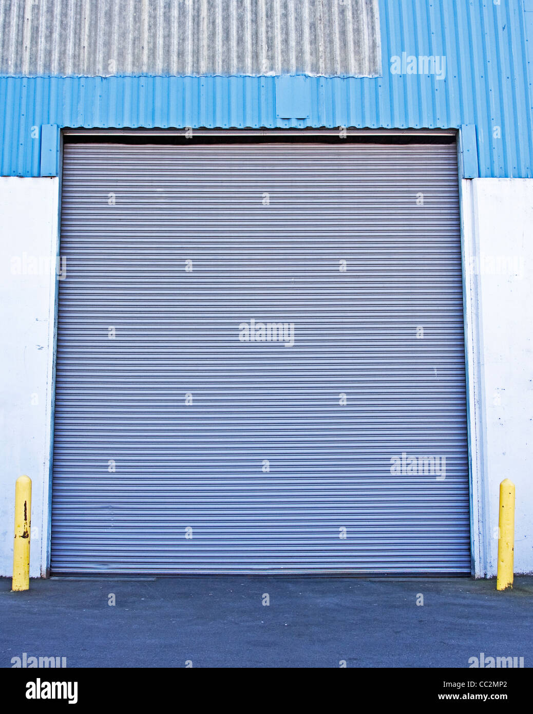 large warehouse door Stock Photo - Alamy