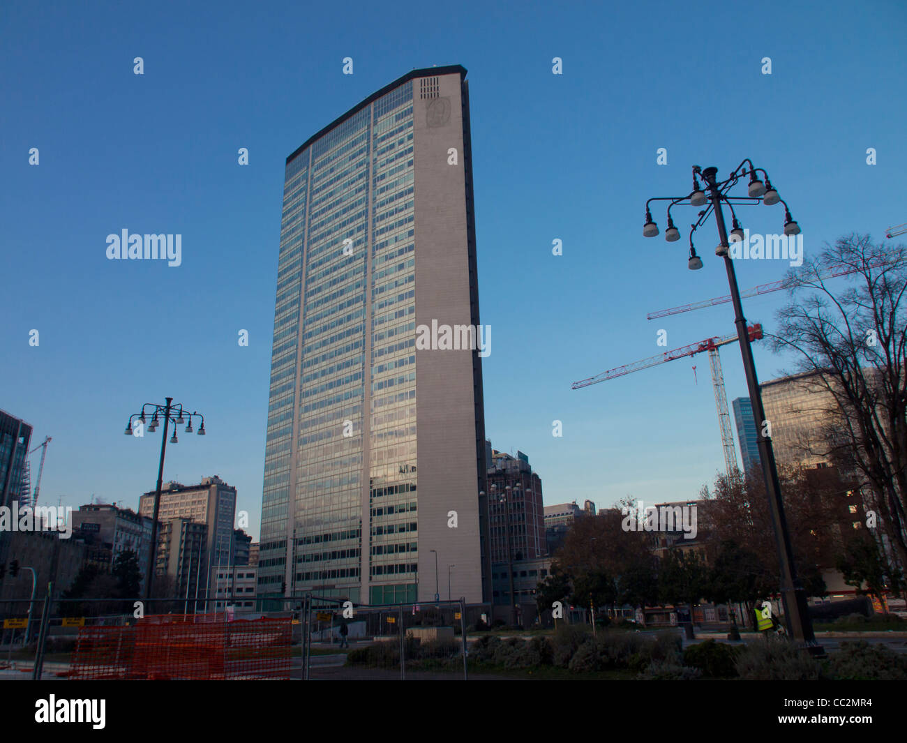 Grattacielo milano hi-res stock photography and images - Alamy