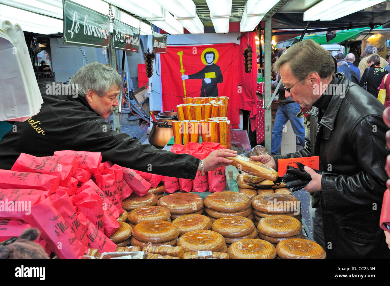Market trader hi-res stock photography and images - Alamy