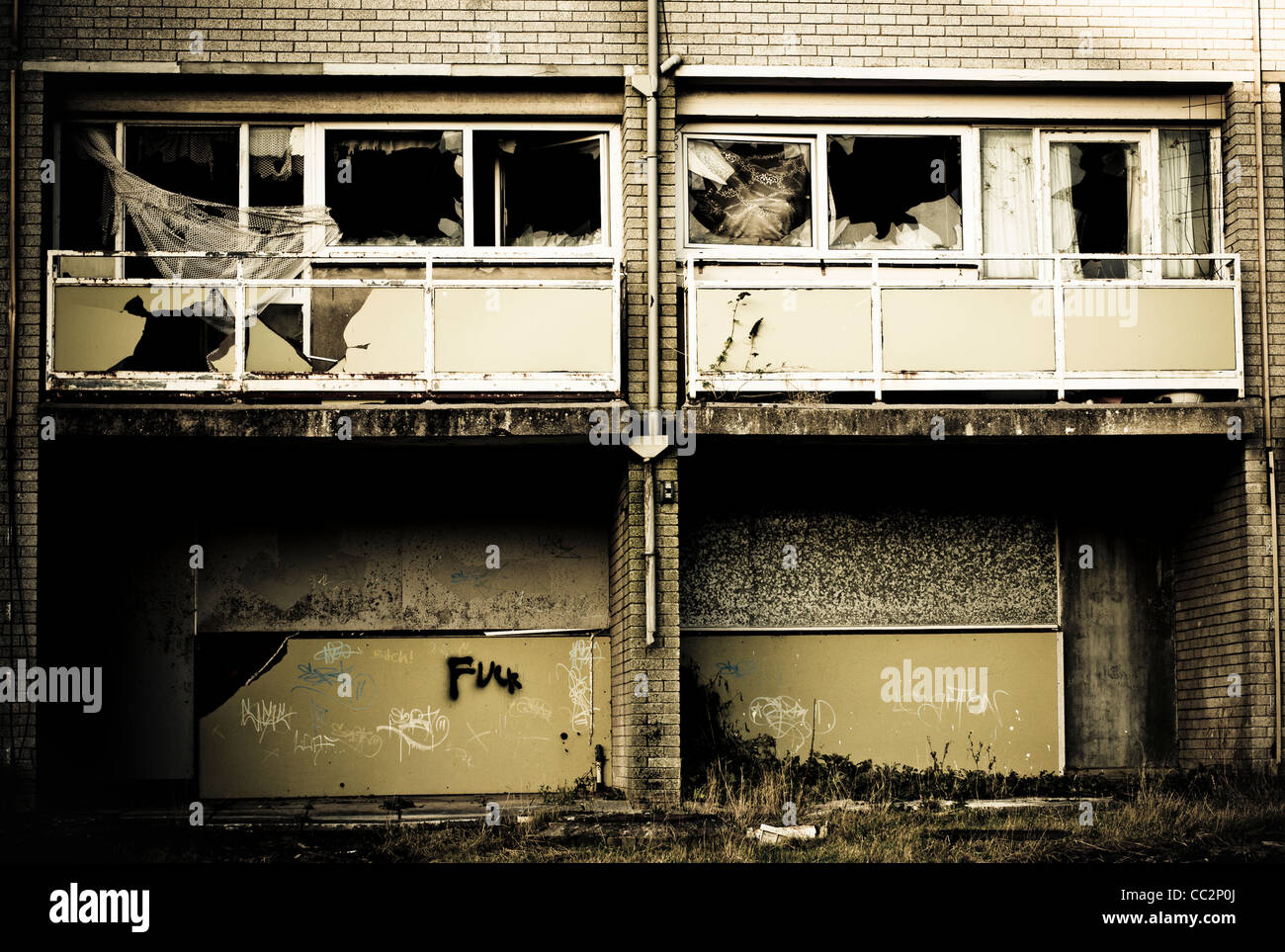 Derelict and abandoned flats Stock Photo - Alamy