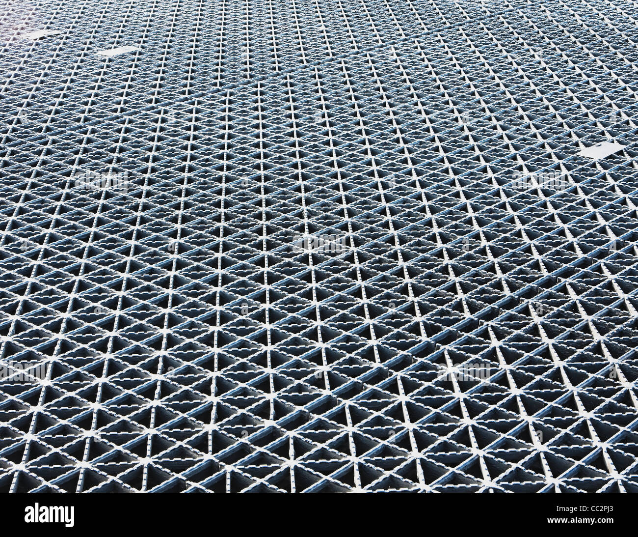 Metal grate bridge hi-res stock photography and images - Alamy