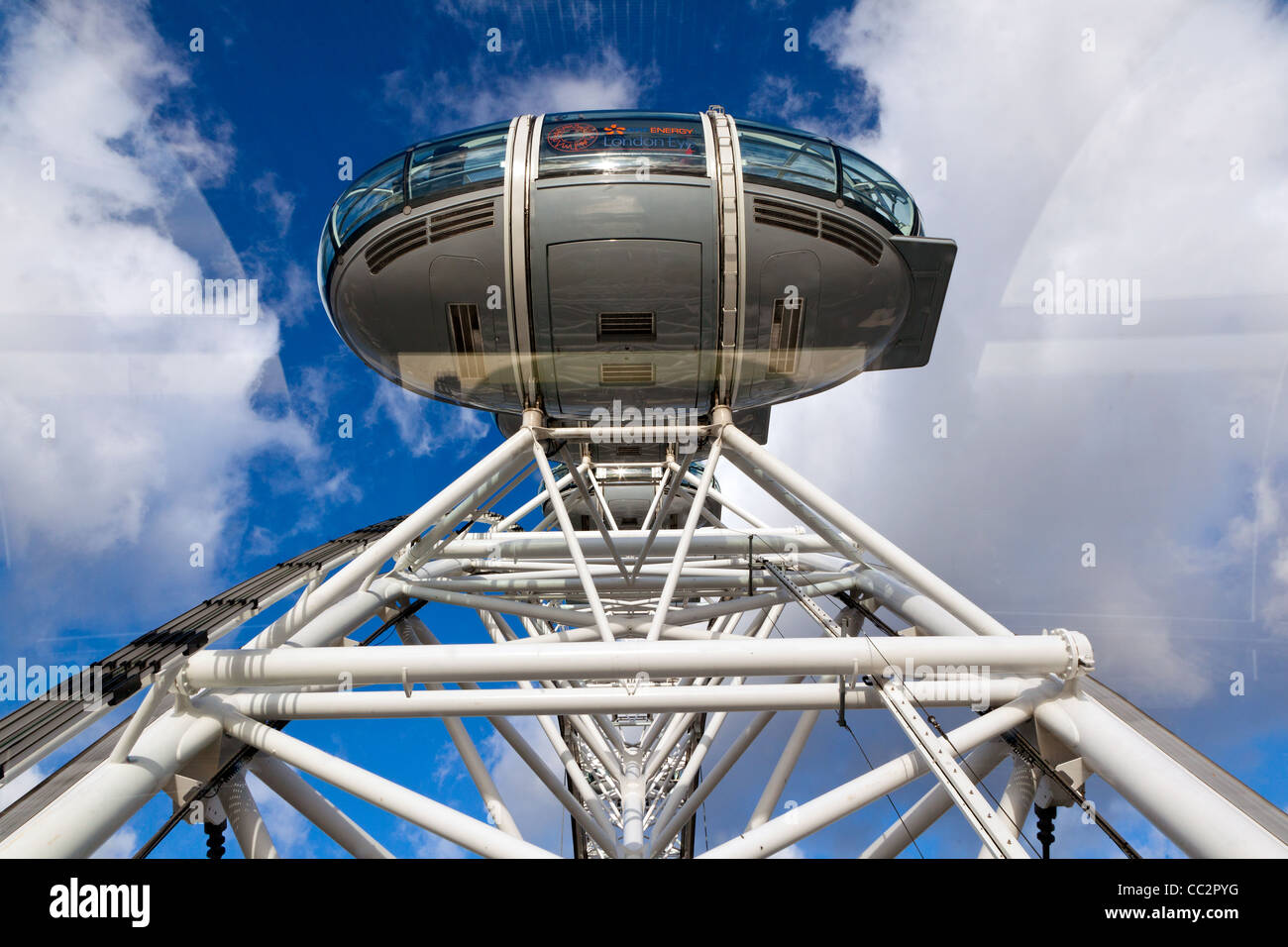 Ferris wheel capsule tourism hi-res stock photography and images - Alamy
