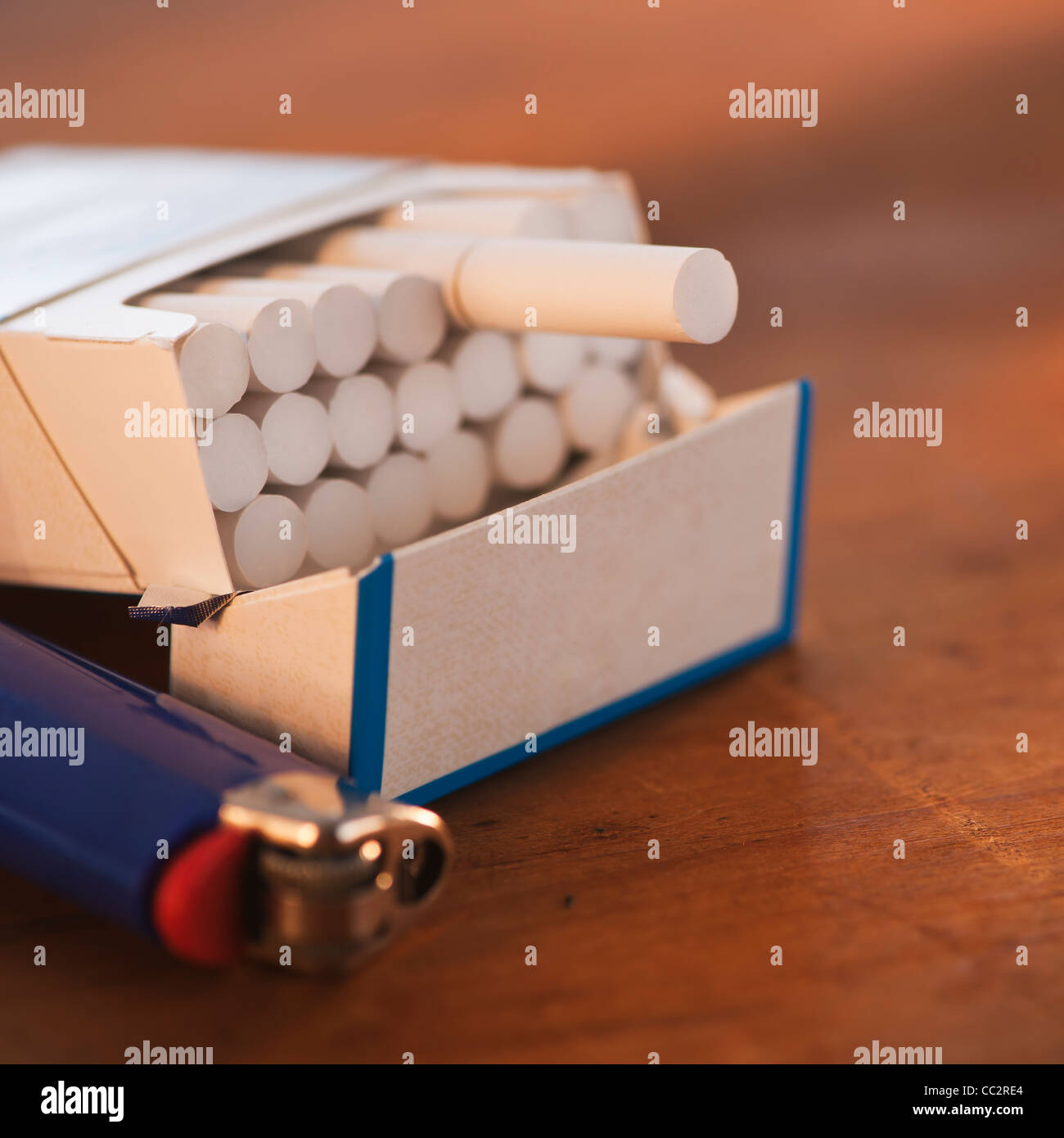 Cigarette pack hi-res stock photography and images - Alamy