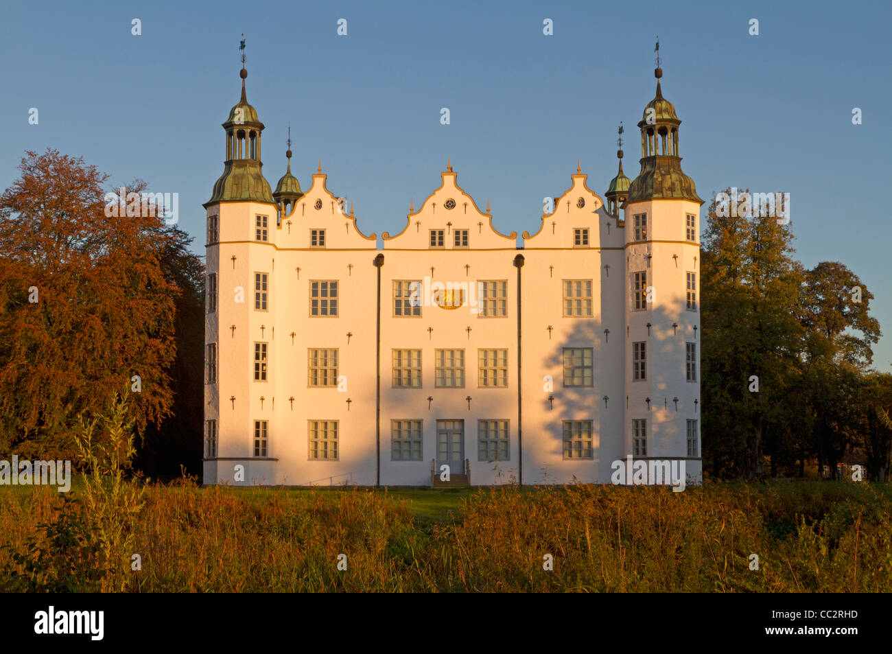 Schloss ahrensburg hi-res stock photography and images - Alamy