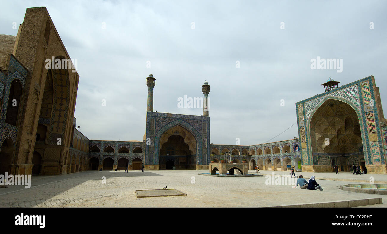 The massive Jameh (Friday) Mosque in Isfahan, Iran, incorporates 800 ...