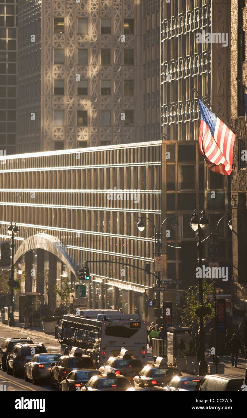 American car and flag hi-res stock photography and images - Alamy