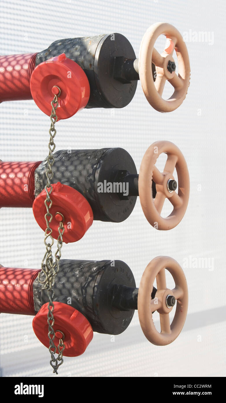 Closed valves hi-res stock photography and images - Alamy