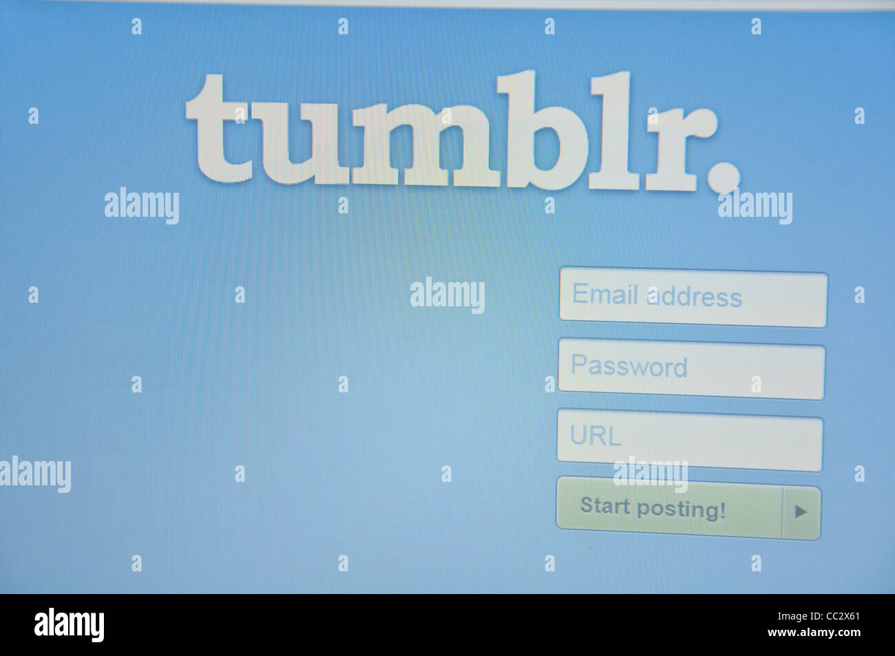 Online screenshot hi-res stock photography and images - Alamy