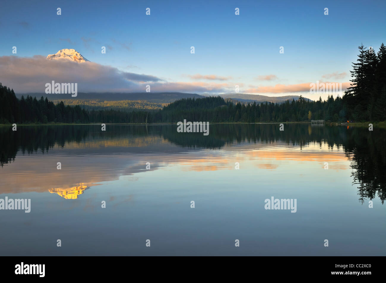 USA, Oregon, Multnomah County, Trillium Lake Stock Photo - Alamy