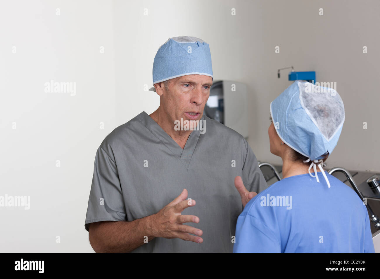 USA, Arizona, Phoenix, Male and female surgeons talking Stock Photo - Alamy