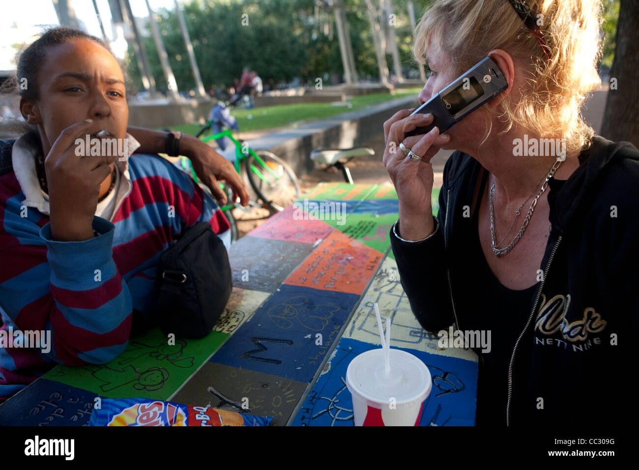 Woman smoking crack cocaine hi-res stock photography and images - Alamy