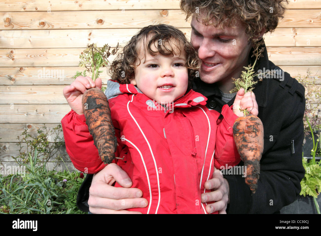 Muddy carrots hi-res stock photography and images - Alamy