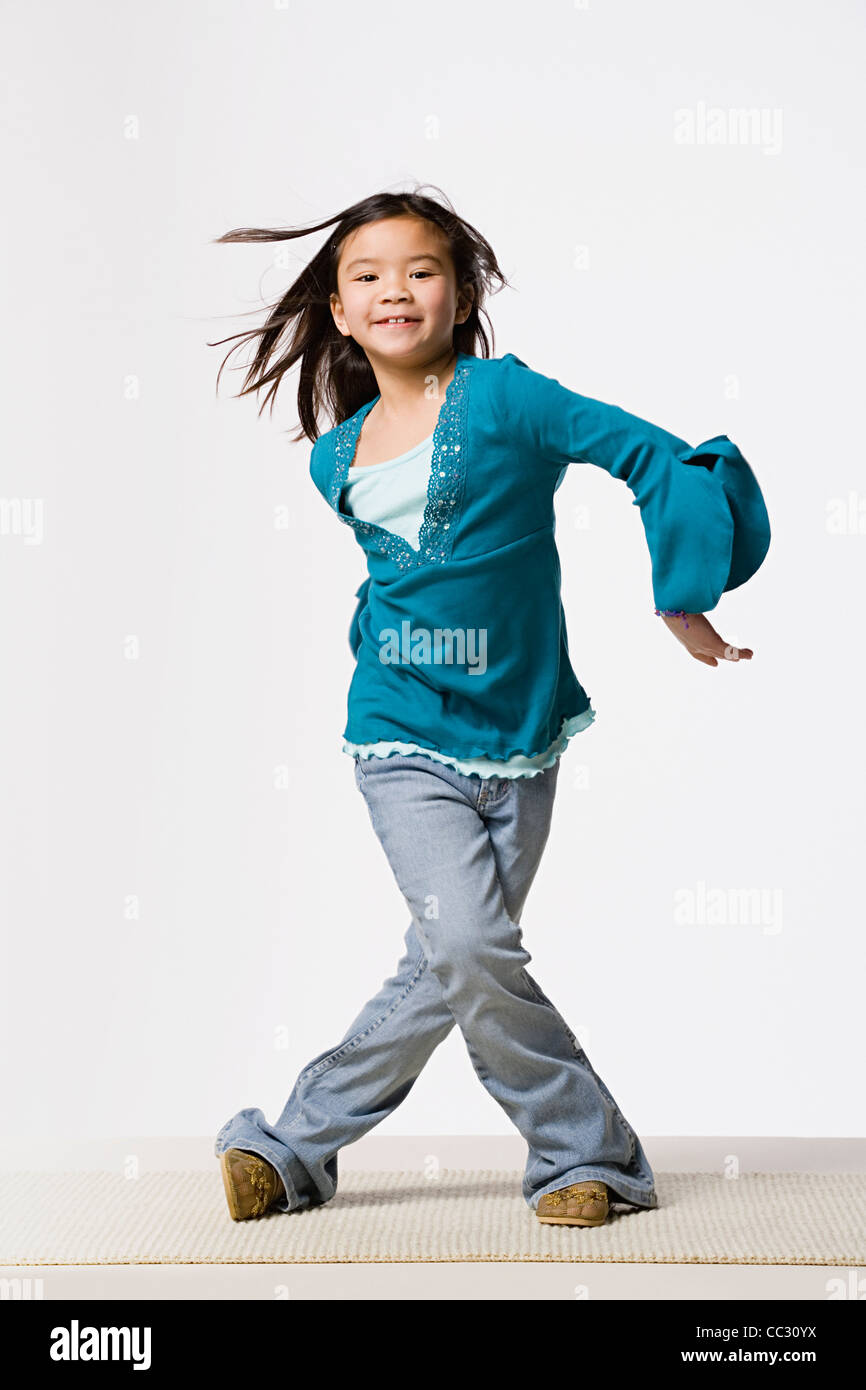 Dancing black girl hi-res stock photography and images - Alamy